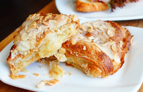 THREE HANDS COFFEE: Kid-Friendly Cafes, Bukit Timah, Singapore ...