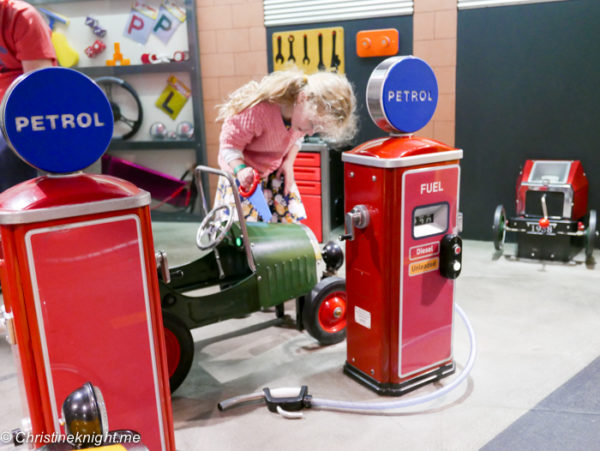 Canberra with Kids: Questacon National Science and Technology Centre ...